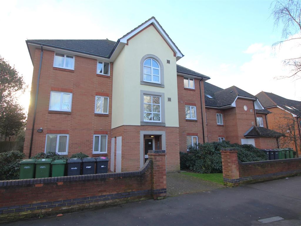 2 bed flat for sale in Stuart Court, Peterborough, Cambs PE1, £115,000 ...