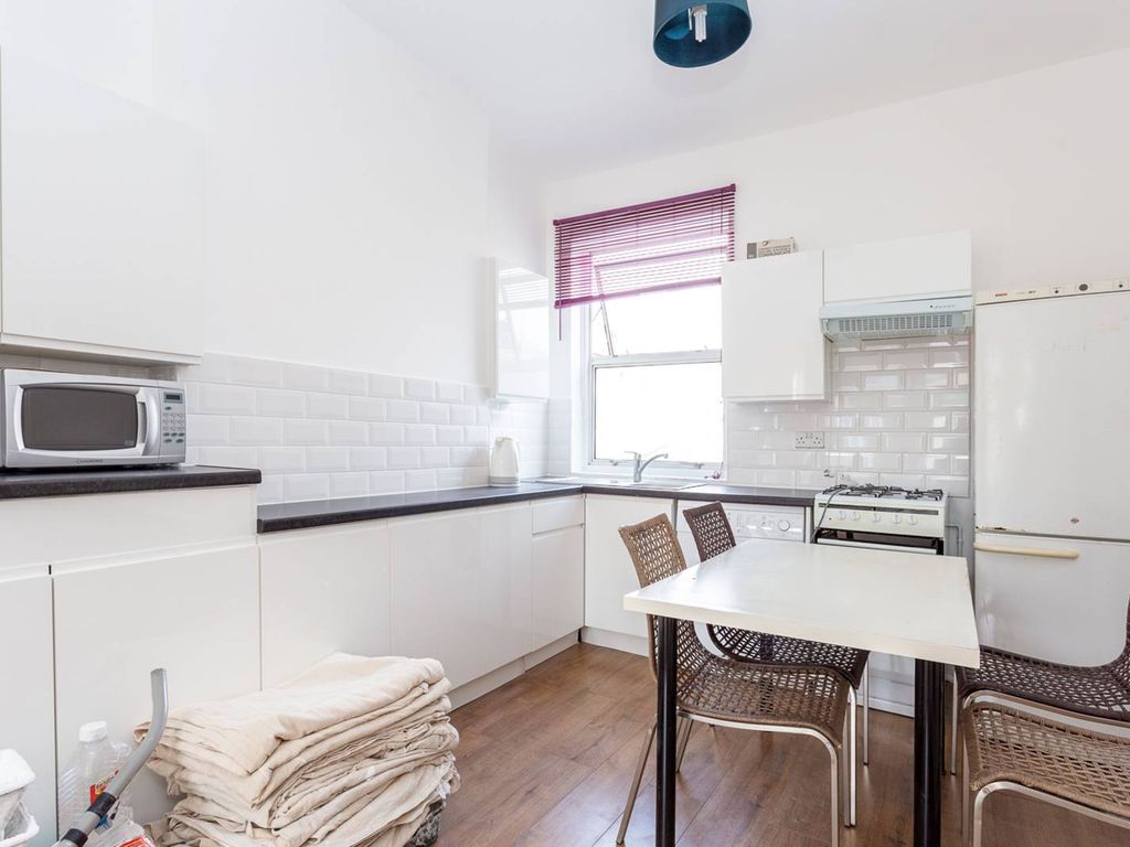 2 bed flat to rent in Beryl Road, Hammersmith, London W6, £1,994 pcm ...