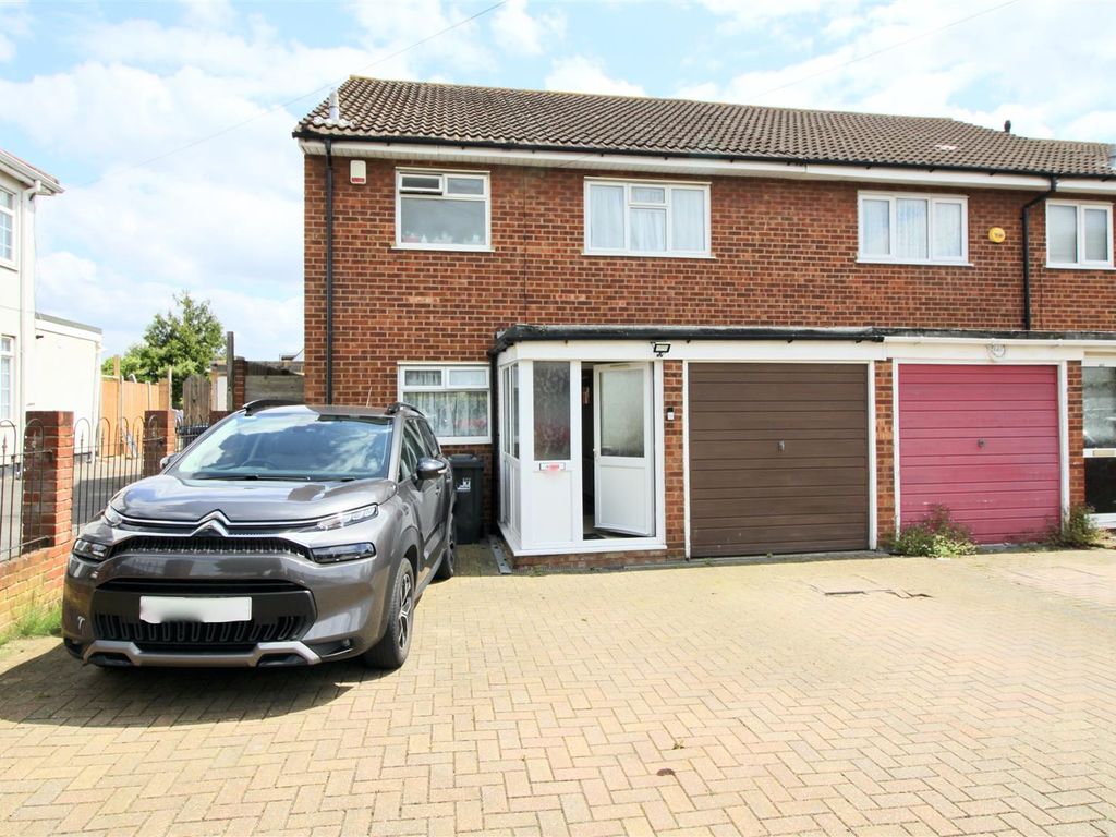 3 Bed End Terrace House For Sale In Eastmead Avenue Greenford Ub6 £