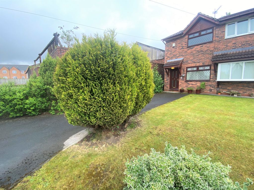 2 bed semi-detached house for sale in Markham Close, Hyde SK14 - Zoopla