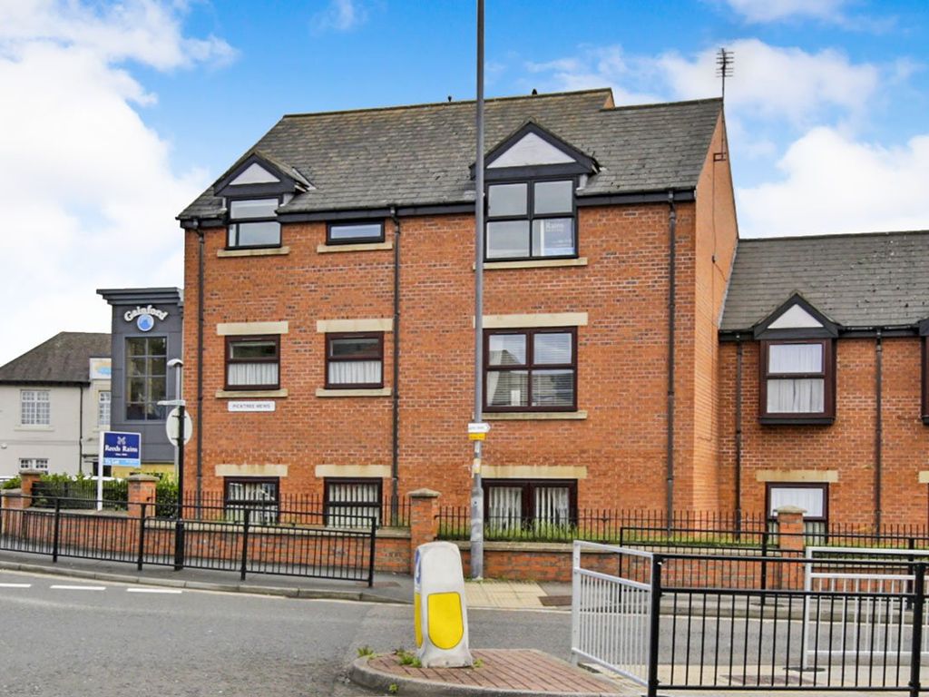 2 bed flat to rent in Picktree Mews, Chester Le Street, Durham DH3, £ ...