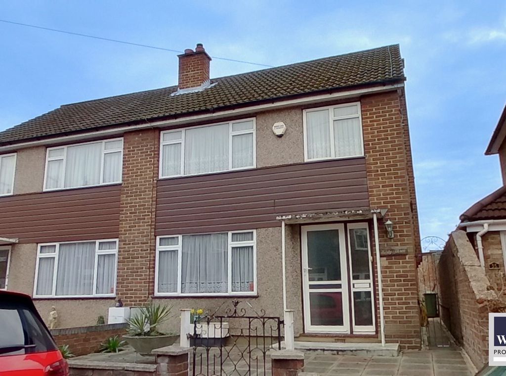 3 Bed Semi Detached House For Sale In Albury Grove Road Cheshunt