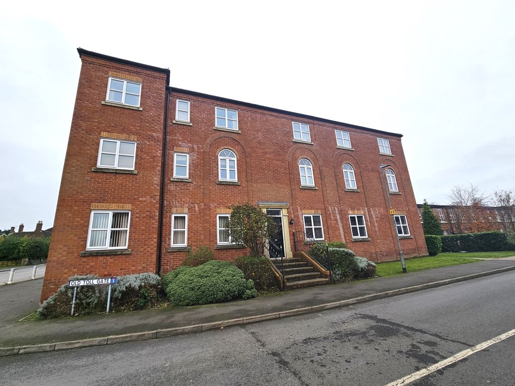 2 bed flat for sale in Old Toll Gate, Telford TF2, £120,000 - Zoopla