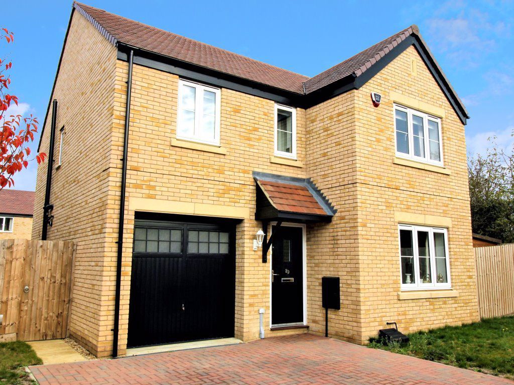 4 bed detached house to rent in Apple Tree Close, Fenstanton ...