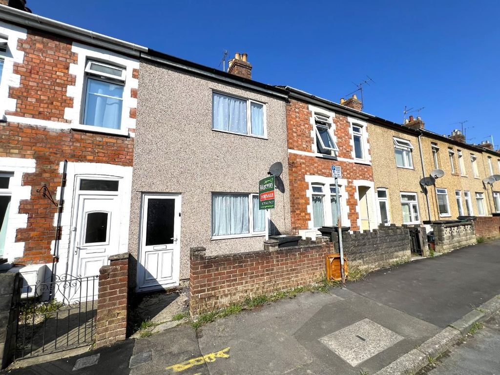 2 bed terraced house for sale in George Street, Swindon SN1, £190,000 ...