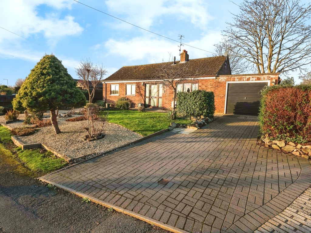 2 bed bungalow for sale in Powyke Court Close, Powick, Worcester ...