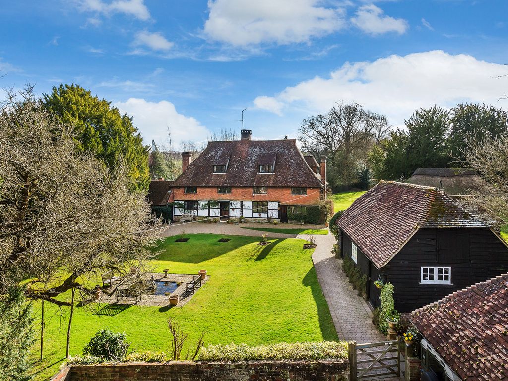 5 bed detached house for sale in Hartfield Road, Edenbridge TN8 - Zoopla