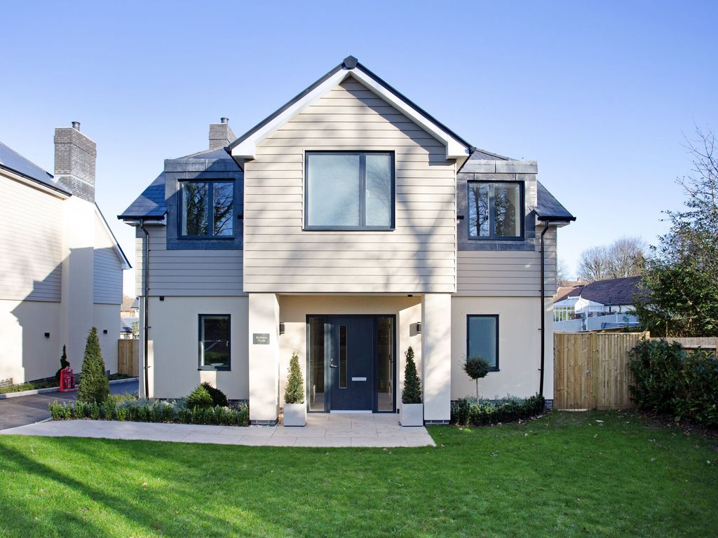 New home, 6 bed detached house for sale in Kennel Lane, Fetcham KT22, £ ...