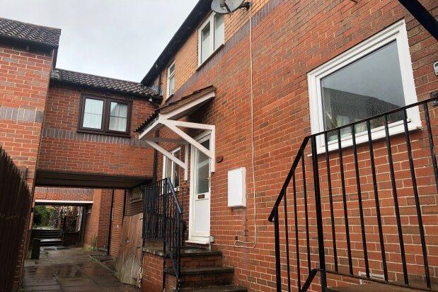 2 bed property to rent in Farm Hill, Exeter EX4 - Zoopla