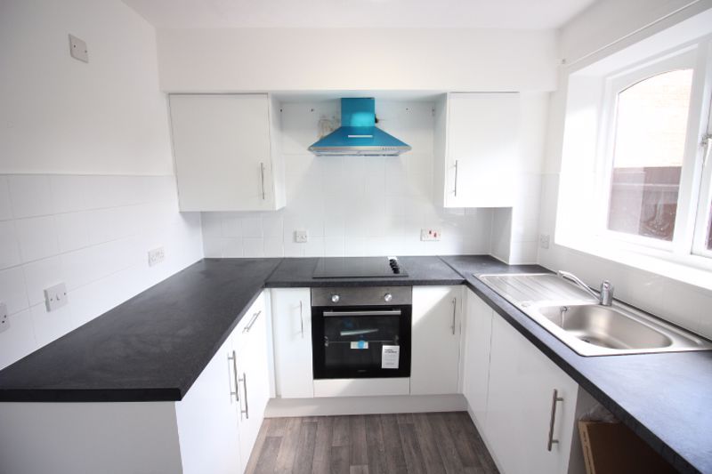2 bed flat to rent in Stagshaw Drive, Fletton, Peterborough PE2, £795 pcm - Zoopla