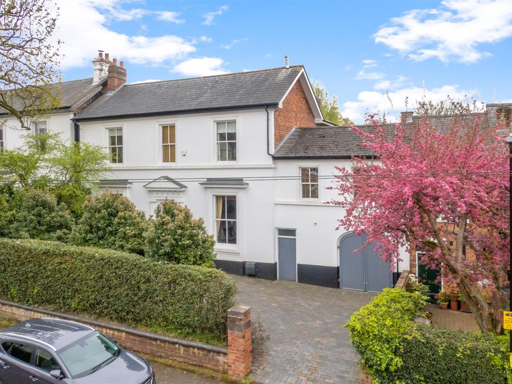 5 Bed Link Detached House For Sale In Victoria Road Harborne
