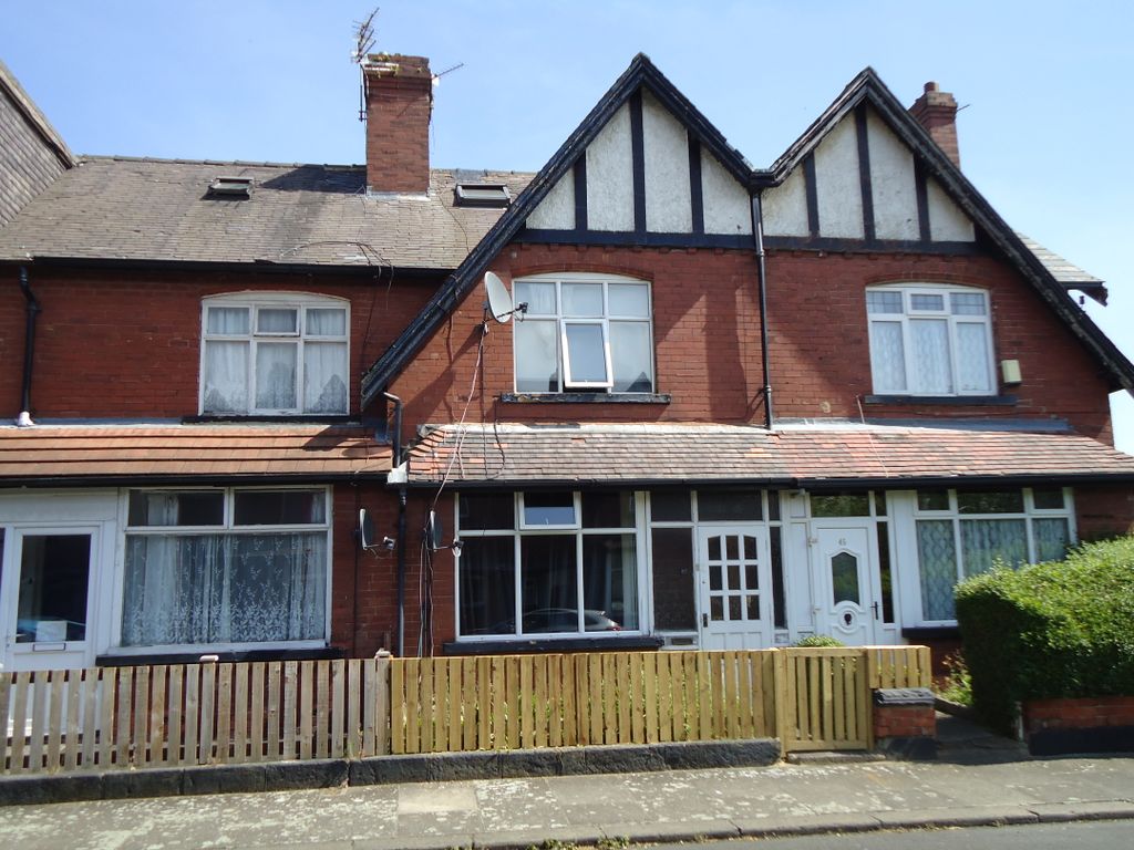 3 Bed Terraced House For Sale In Cross Flatts Row Beeston Ls11 £