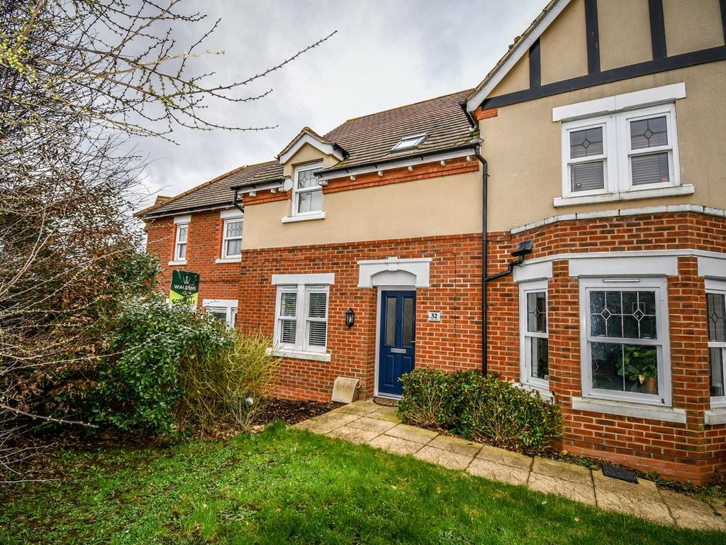 3 Bed Terraced House For Sale In Hebbes Close Kempston Bedford Mk42