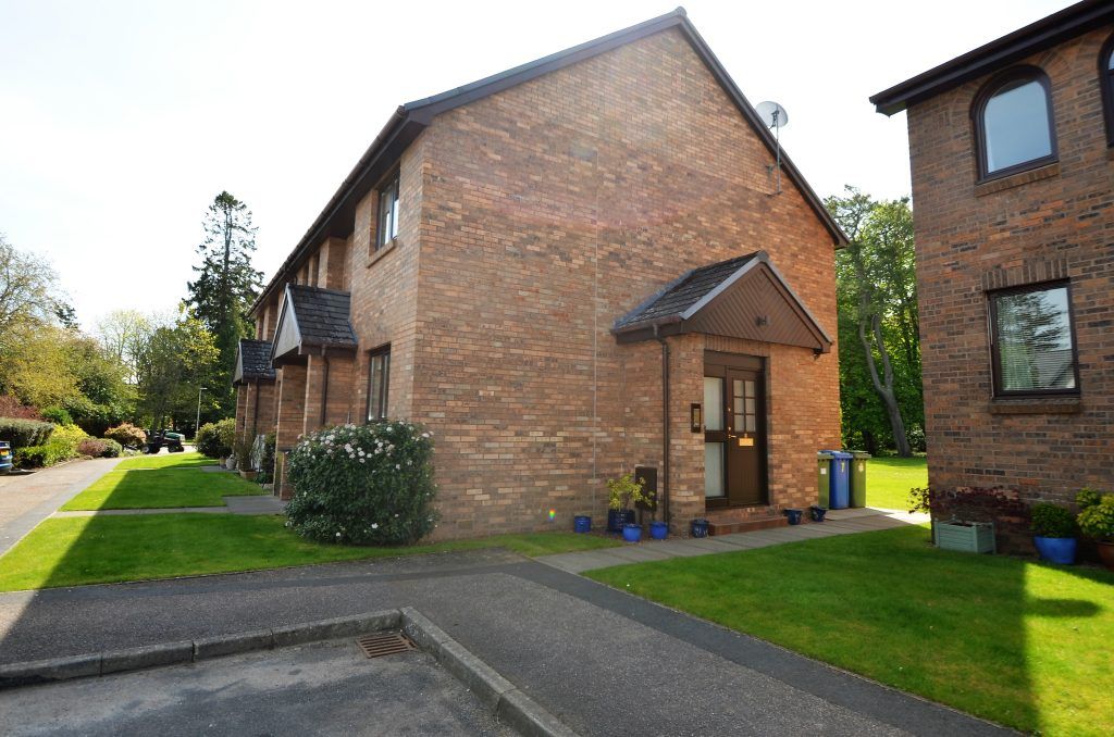 2 bed flat for sale in 8 Drummond Court, Inverness IV2 - Zoopla