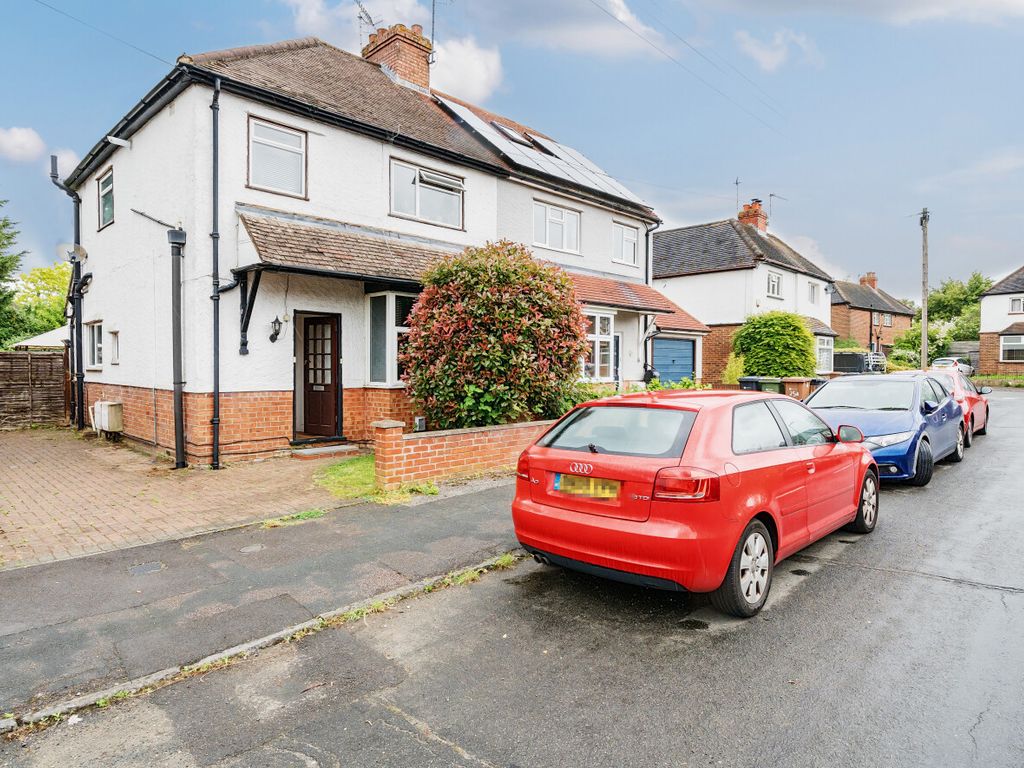 1 bed flat for sale in Percy Road, Guildford, Surrey GU2, £250,000 - Zoopla