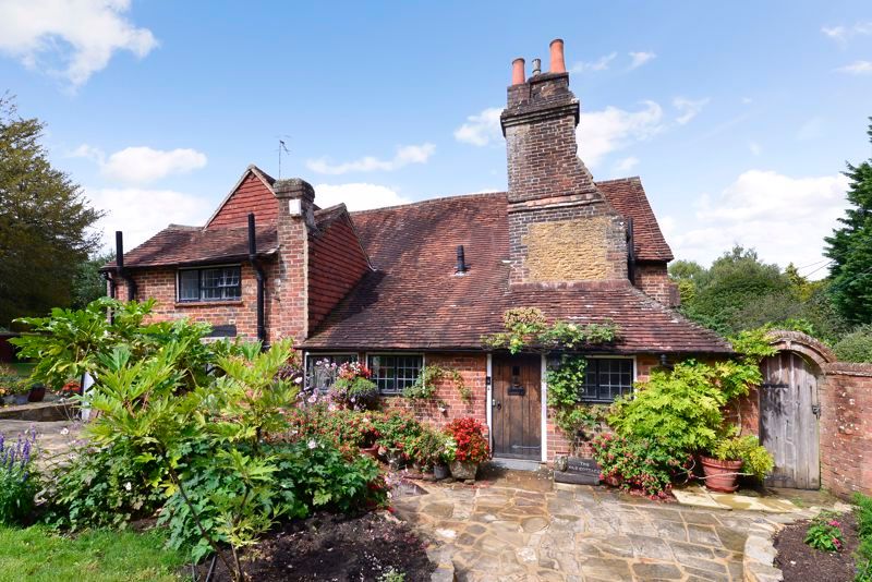 3 bed detached house for sale in Horsham Road, Grafham, Bramley ...