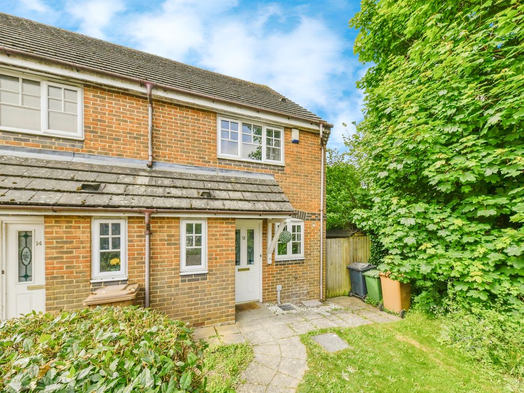 2 bed terraced house to rent in Calder Way, Stevenage SG1, £1,550 pcm ...