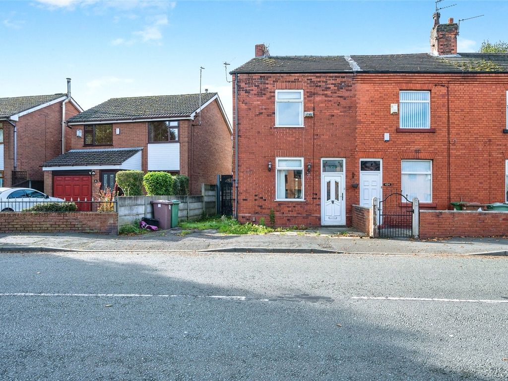 2 Bed End Terrace House For Sale In Leach Lane Sutton Leach St