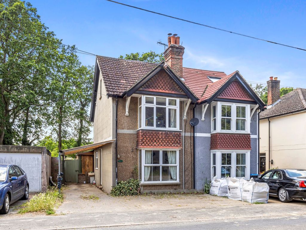 2 bed semi-detached house for sale in Redehall Road, Smallfield RH6, £ ...