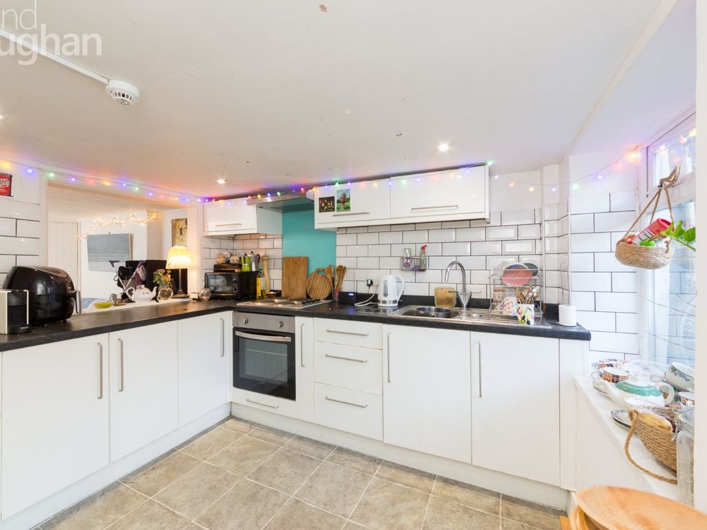 5 bed terraced house to rent in George Street, Brighton BN2, £3,350 pcm ...