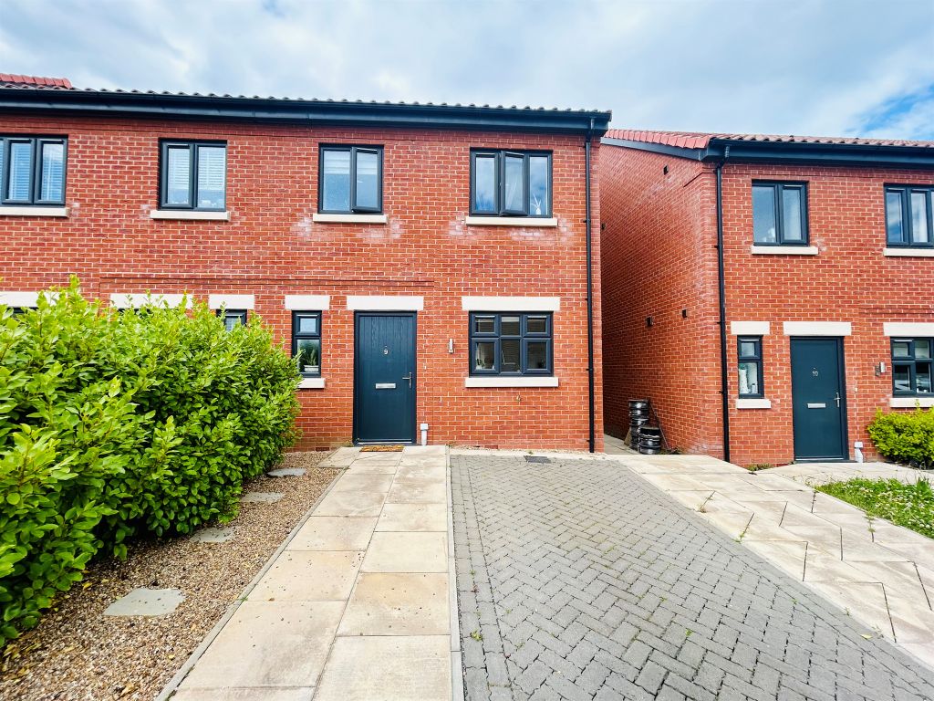 3 bed semi-detached house for sale in Williams Close, Ancaster ...