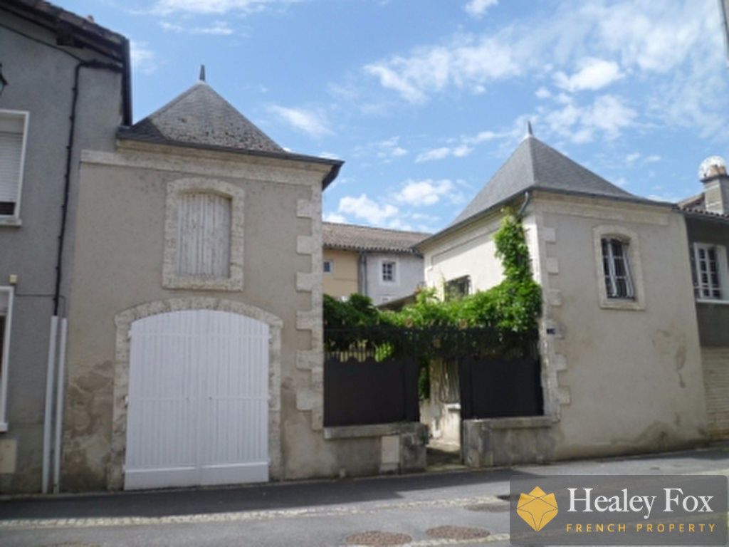 5 bed property for sale in Chabanais, Poitou-Charentes, 16150, France ...