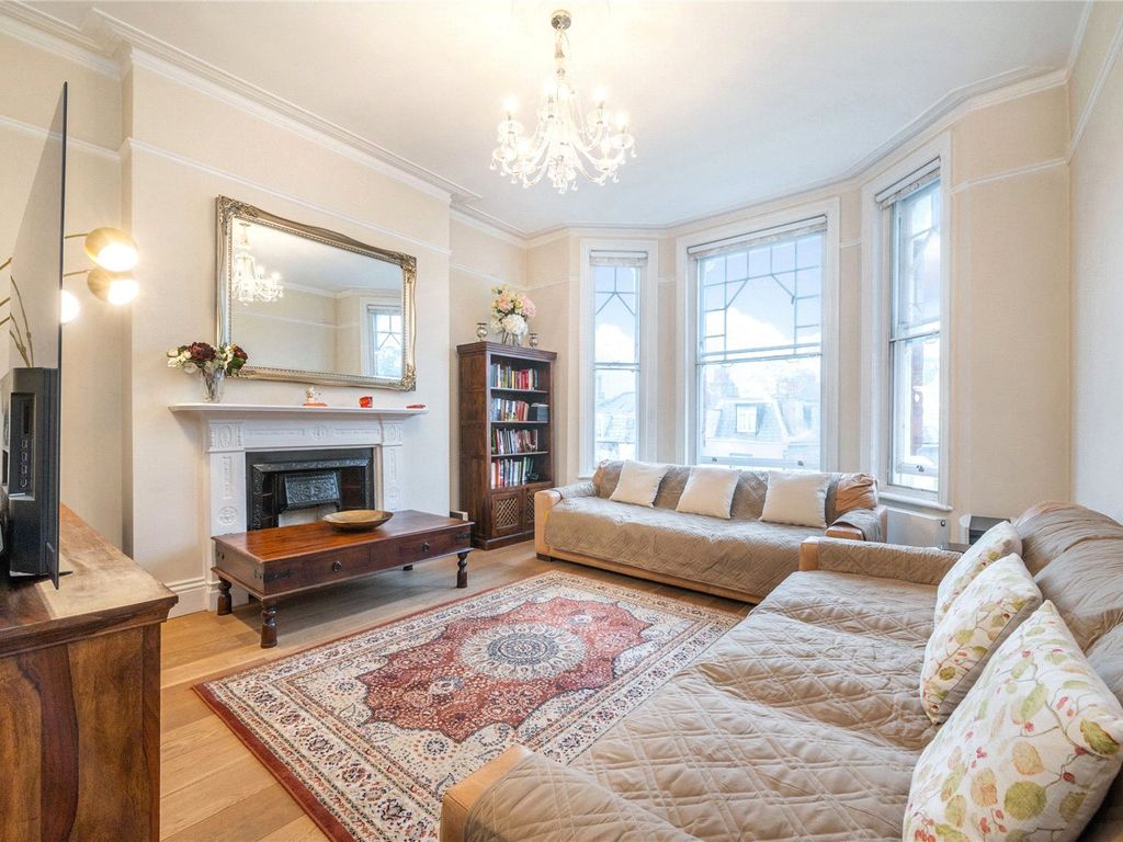 3 bed flat for sale in Heath Street, Hampstead Village, London NW3 - Zoopla