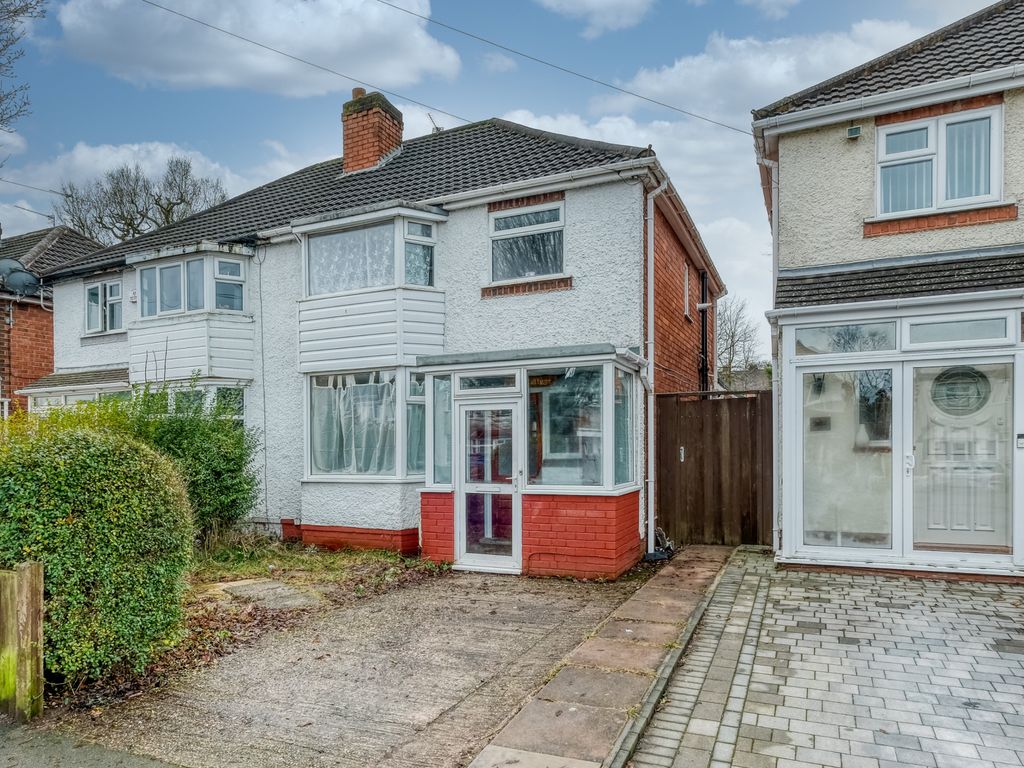 3 Bed Semi Detached House For Sale In Richmond Road Rednal Birmingham