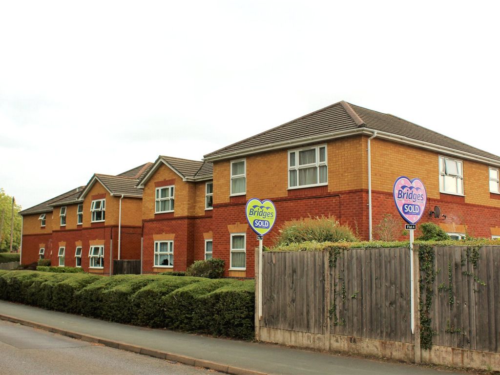 2 bed flat for sale in Redgrave Court, Ash, Surrey GU12 - Zoopla