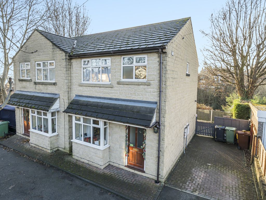 3 Bed Semi Detached House For Sale In Valley Grove Pudsey West