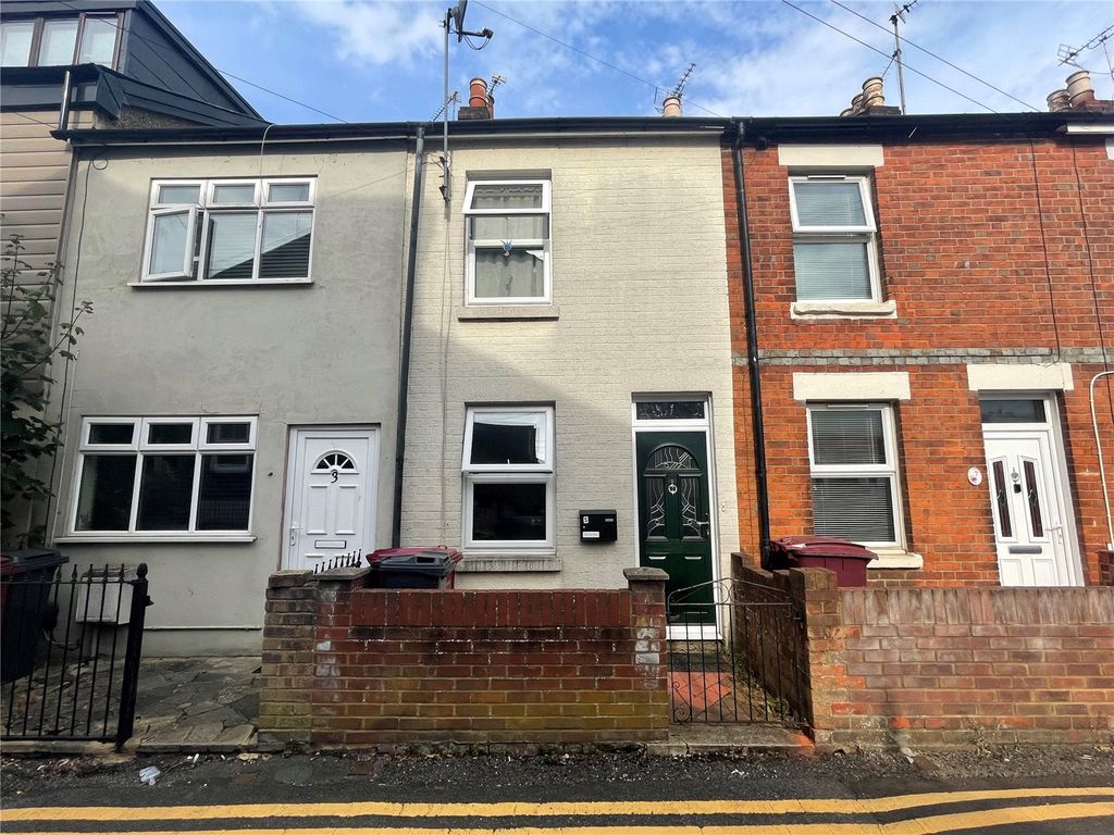 2 bed terraced house for sale in Brunswick Street, Reading, Berkshire RG1, £220,000 - Zoopla