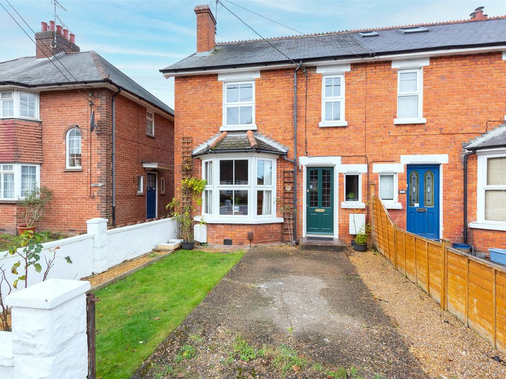 3 Bed End Terrace House For Sale In Prospect Road Farnborough