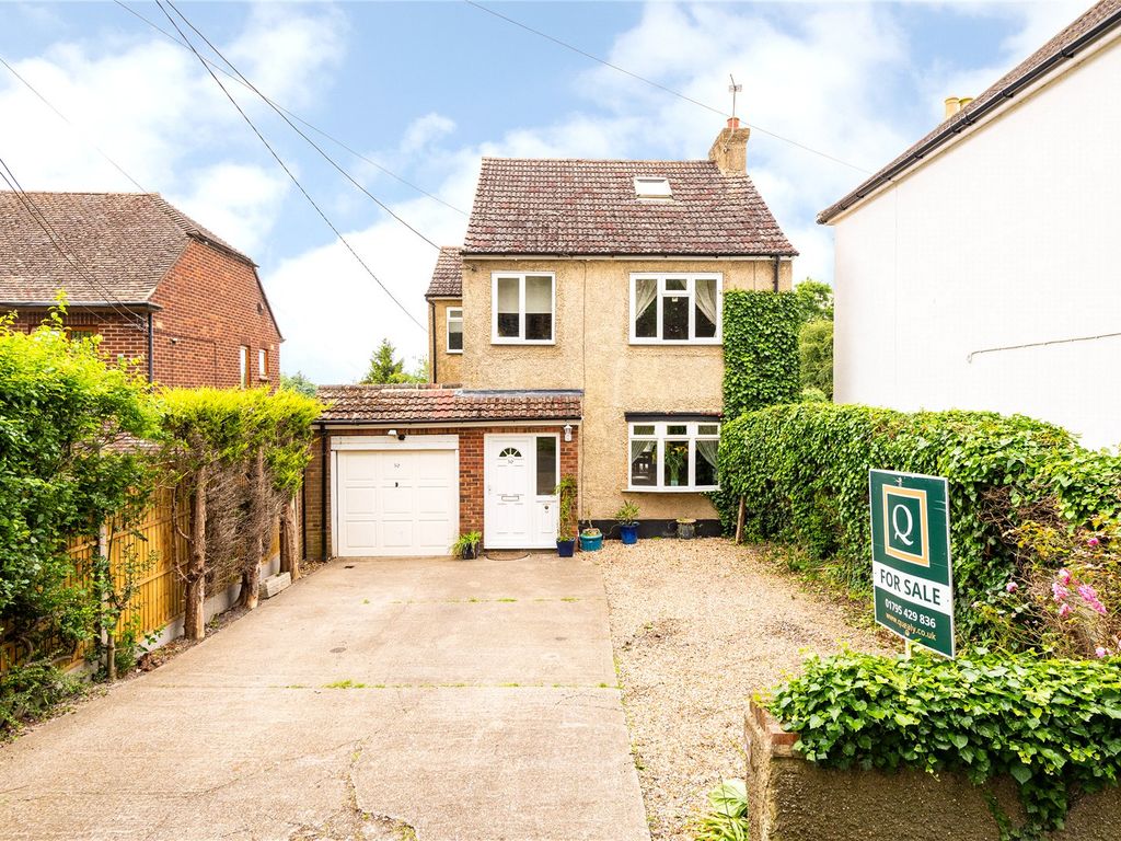 4 Bed Detached House For Sale In Wallbridge Lane Rainham Gillingham