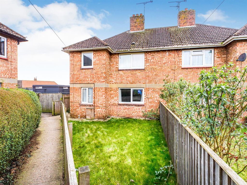 3 Bed Semi Detached House For Sale In Northfield Crescent Driffield