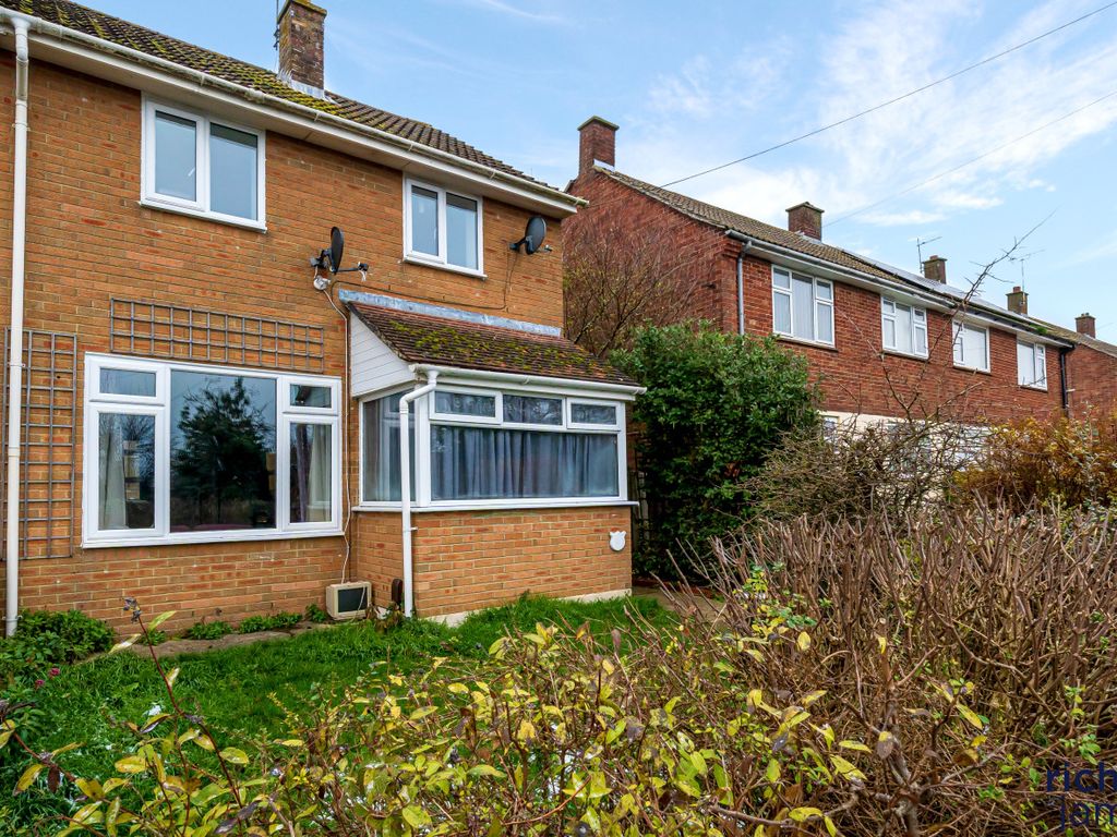 2 Bed End Terrace House For Sale In Oaksey Road Penhill Swindon Sn2