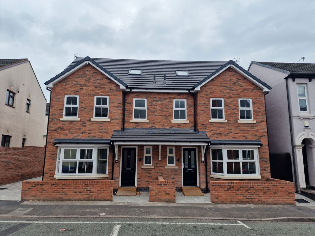 4 bed semi-detached house to rent in Haden Hill, Wolverhampton WV3 - Zoopla