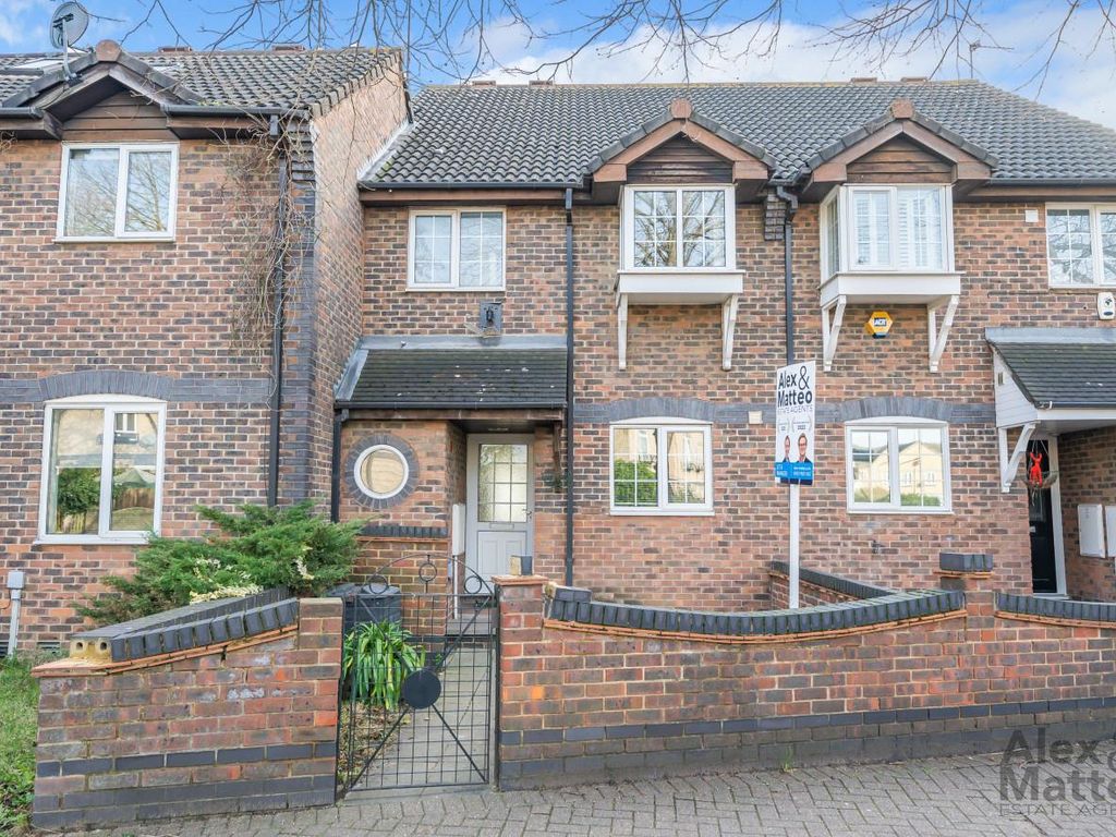 3 bed property to rent in Timber Pond Road, Canada Water SE16, £3,400 ...