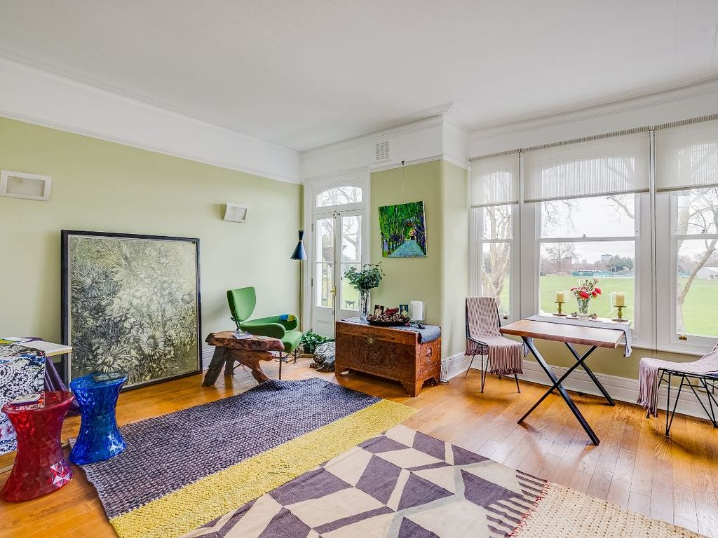 2 bed flat for sale in Rocks Lane, Barnes SW13 - Zoopla