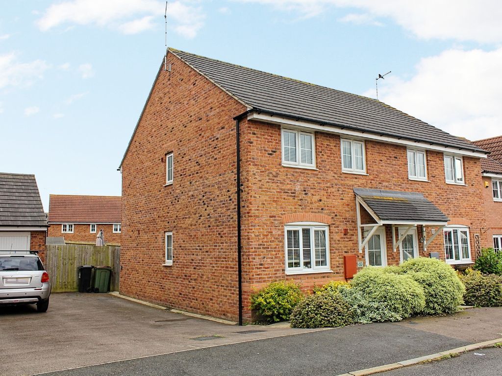 3 Bed Semi Detached House For Sale In Windlass Drive Wigston Le18 £