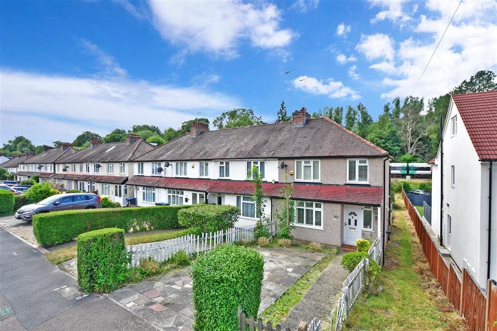 3 bed end terrace house for sale in Godstone Road, Whyteleafe, Surrey ...