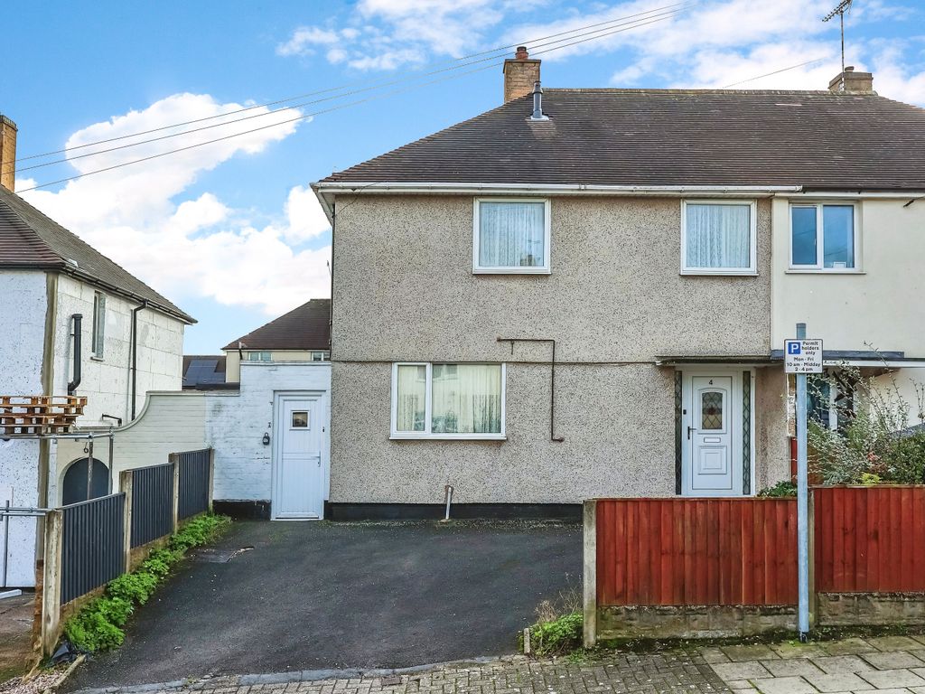 3 Bed Semi Detached House For Sale In Maypole Clifton Ng11 £190 000