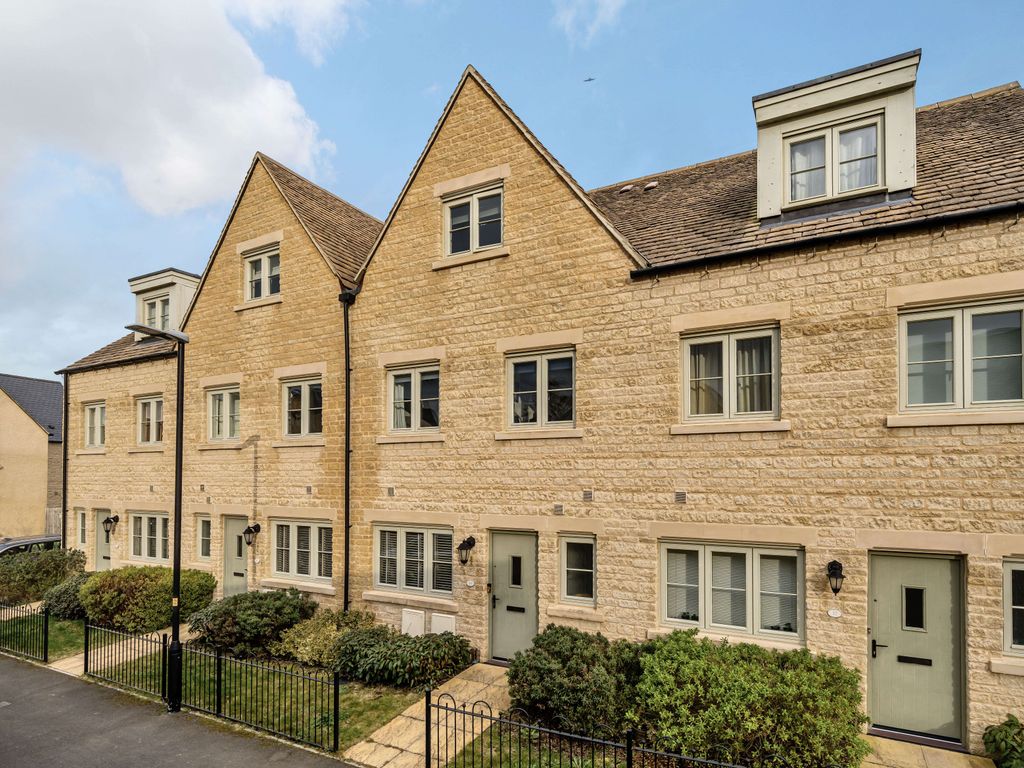 4 bed terraced house for sale in The Close, Robert Franklin Way, South ...