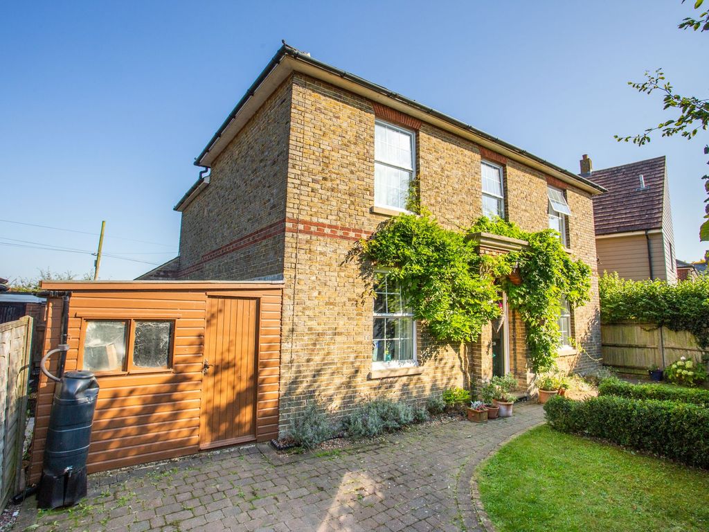 4 bed detached house for sale in Chequer Lane, Ash CT3, £650,000 - Zoopla