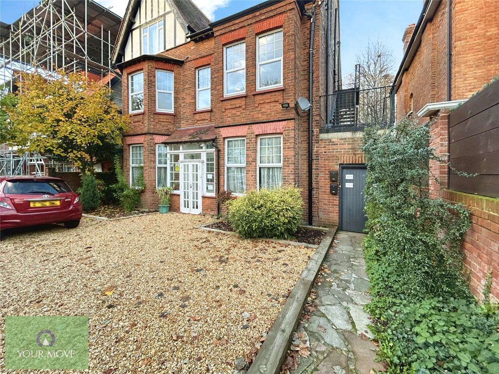 2 bed flat to rent in London Lane, Bromley BR1, £1,480 pcm - Zoopla