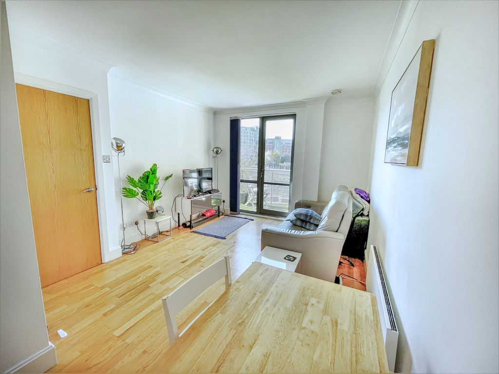 2 bed flat to rent in Merchants Quay, East Street, Leeds LS9, £1,000 ...