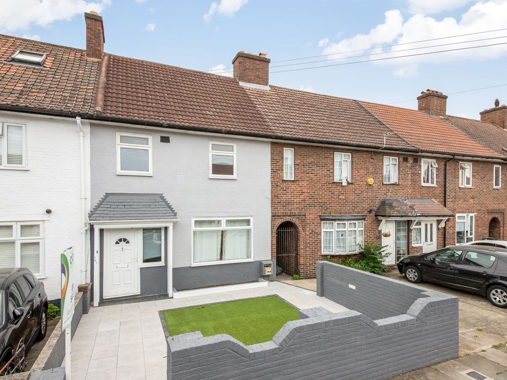 3 bed terraced house to rent in Knapmill Road, Catford SE6 - Zoopla