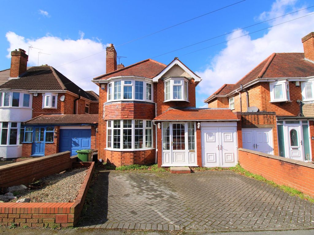 3 Bed Link Detached House For Sale In Stanton Road Shirley Solihull