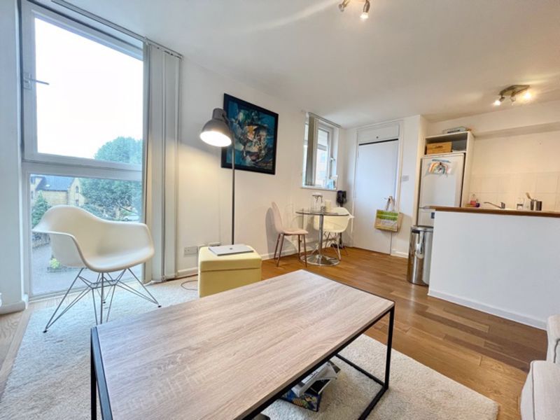 1 bed flat to rent in Asher Way, London E1W, £1,898 pcm - Zoopla