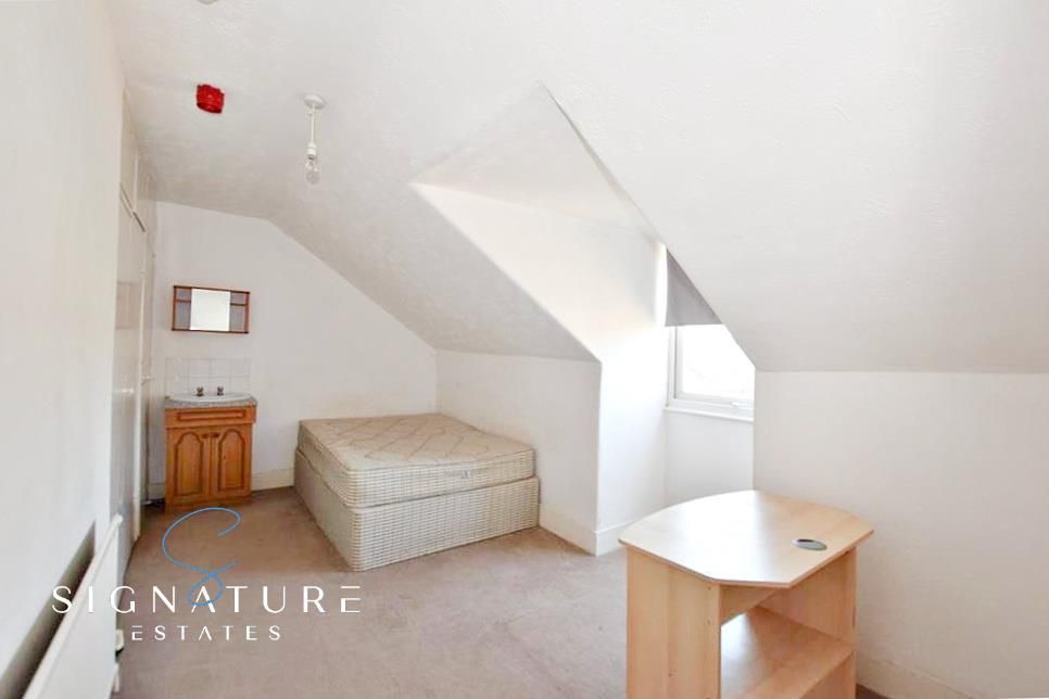Studio to rent in 57 Vicarage Road, Watford WD18 - Zoopla