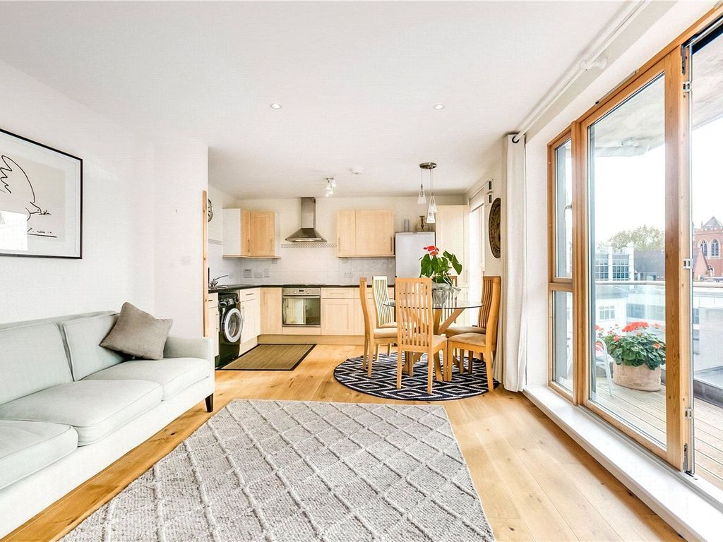 1 bed flat to rent in Randall Court, Dairy Close, London SW6, £1,950 ...